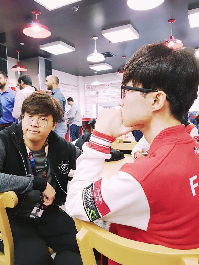 That Guy in Red Jacket: Faker in New York pics : r/leagueoflegends